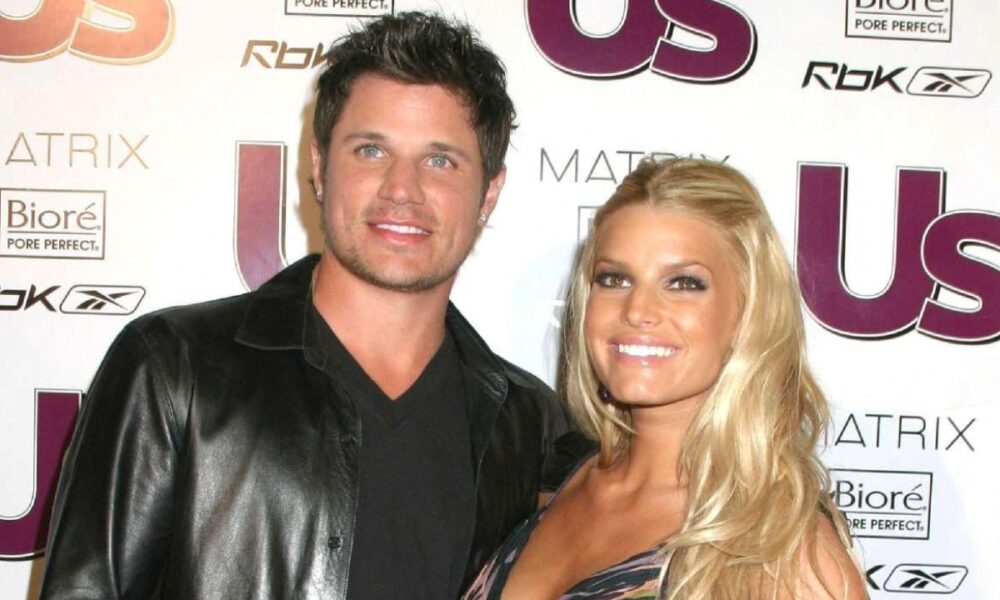 Jessica Simpson Thinks Nick Lachey Leaked Story About Her Flying Solo